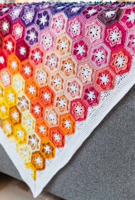 20 Unique and Beautiful Crochet Blanket Patterns - KnitterKnotter