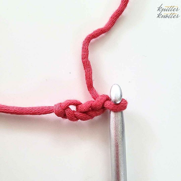 How to crochet an I-Cord - KnitterKnotter