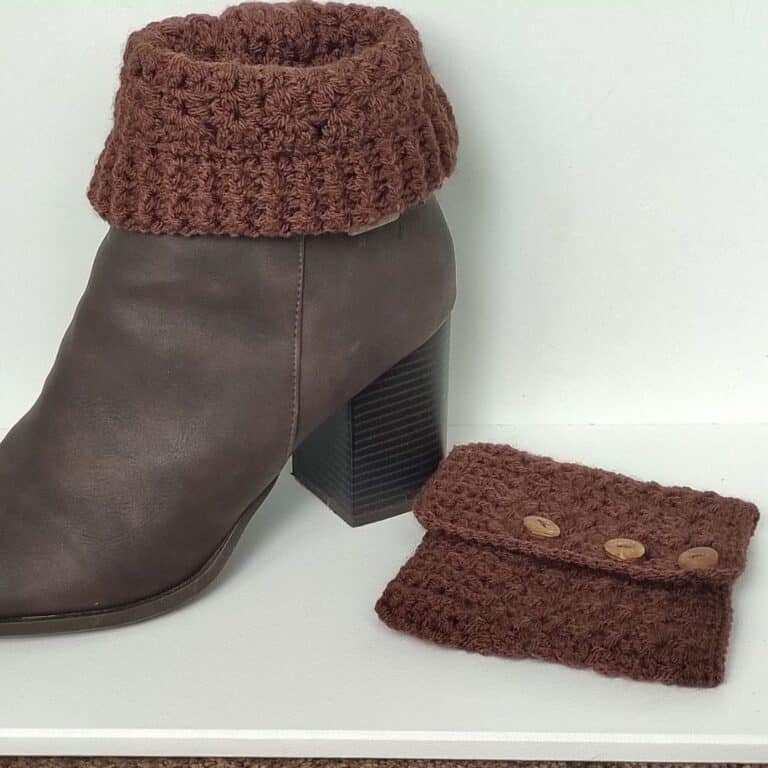 23 Cozy & Cute Crochet Leg Warmer Patterns - KnitterKnotter