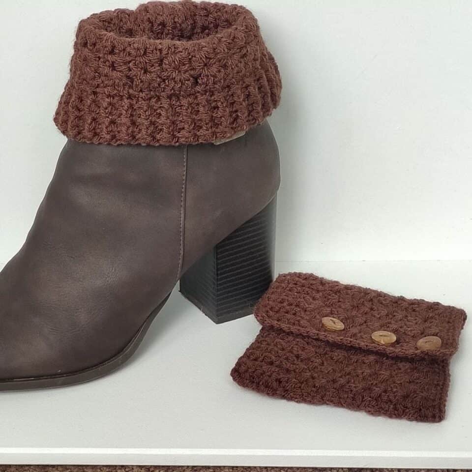 23 Cozy & Cute Crochet Leg Warmer Patterns - KnitterKnotter