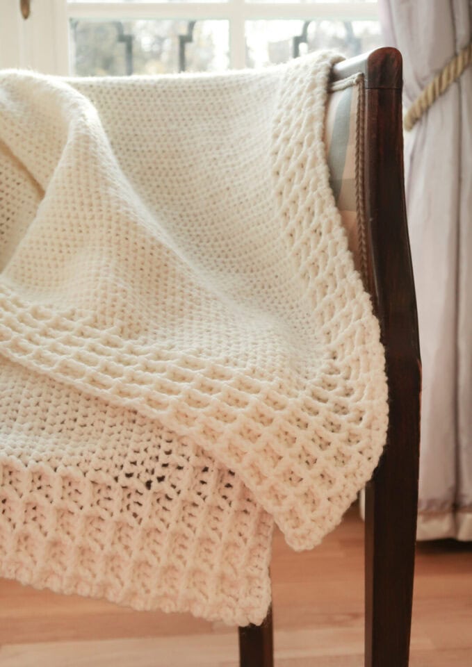 31 Free Blanket and Bulky Yarn Crochet Patterns - KnitterKnotter
