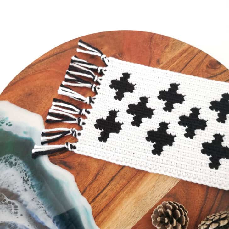 24 Free Tapestry Crochet Patterns & Tips for Beginners! - KnitterKnotter